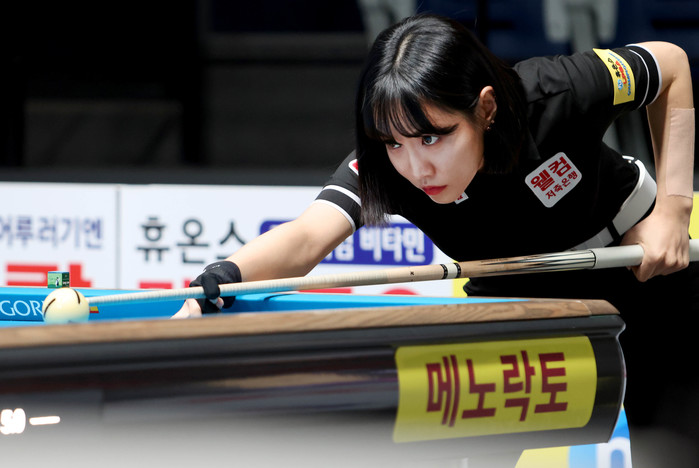 ‘휴온스 챔피언십’ LPBA 64강전. 김가영 스롱, LPBA 강호들 32강 진출…이신영 권발해는 ‘팀동료’ 꺾어